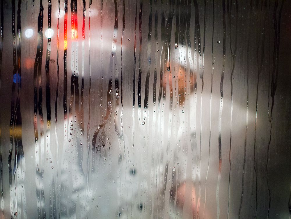 London Street Photography | Urban Street Photographer | Linda Wisdom ...